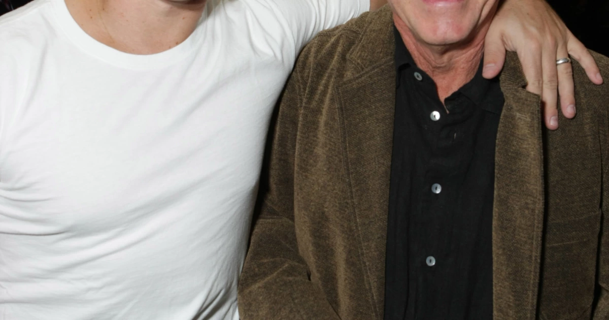 Matt Damon's father, Kent Damon, dies at age 74
