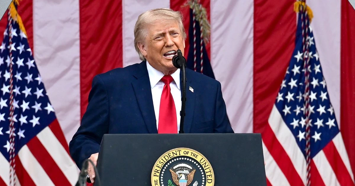 Trump mocked for accidentally sharing private messages again: ‘Somebody ...