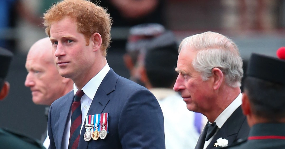 Charles & Harry Not Meeting This Summer Would Be A 'Bad Sign'