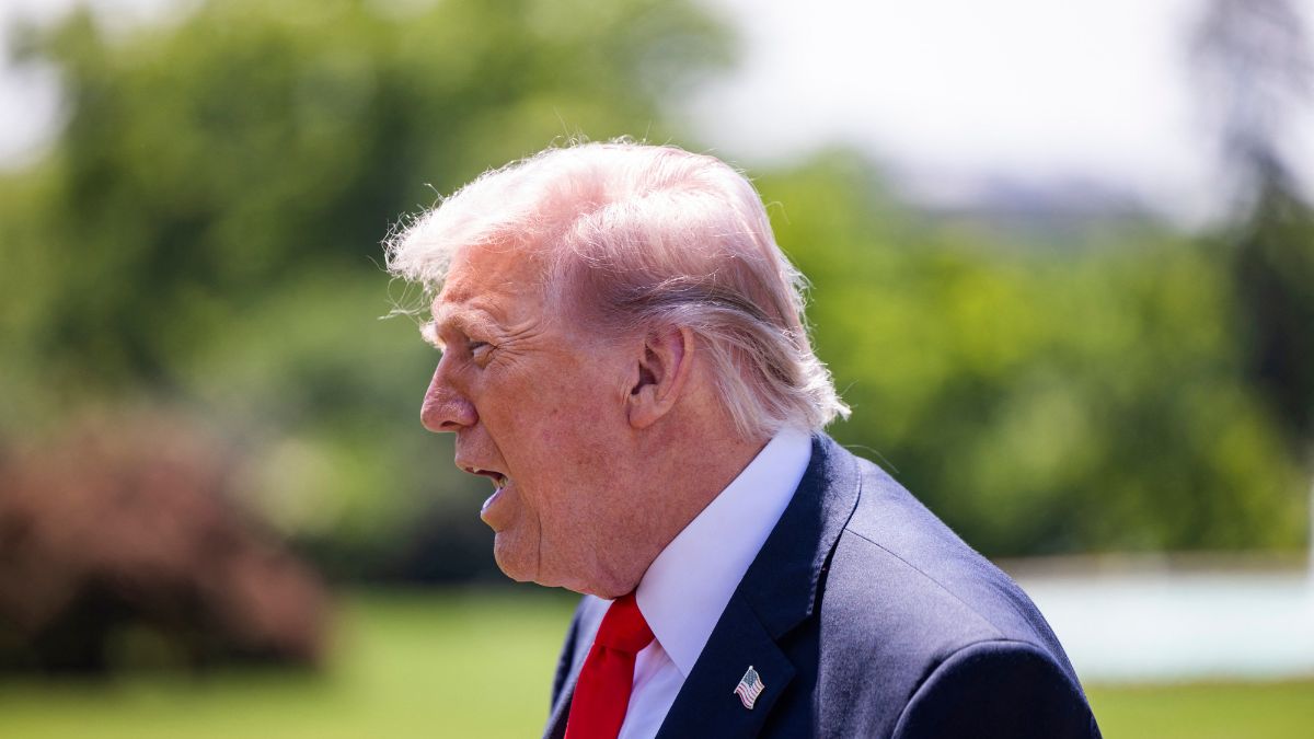 Donald Trump Takes Cognitive Tests After He's Called A 'Moron'