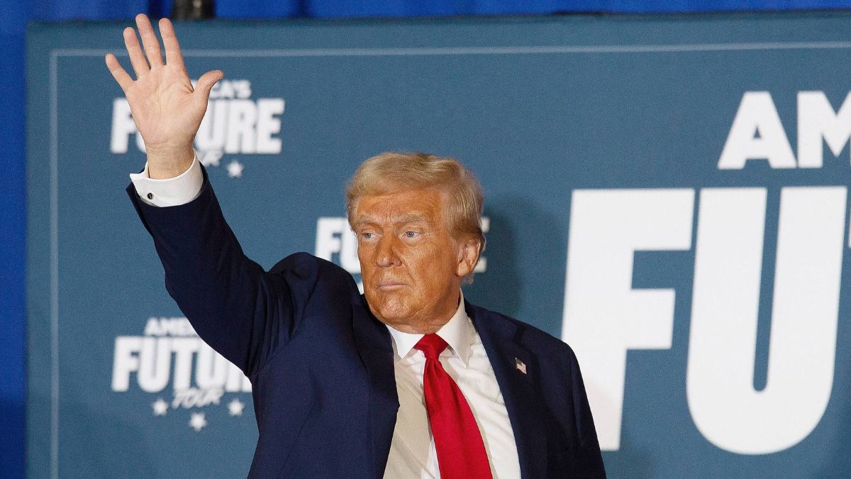 Data expert drops humiliating statistic about Trump’s popularity