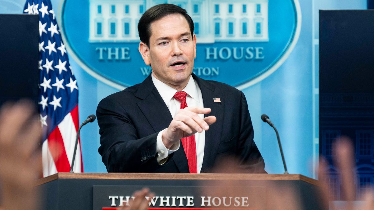 Rubio confronted with video of Trump nodding off during Cabinet meeting ...