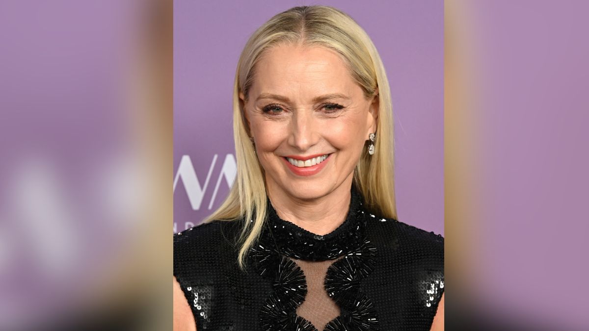 'The Pitt' star says ex Dennis Hopper's ghost visited her